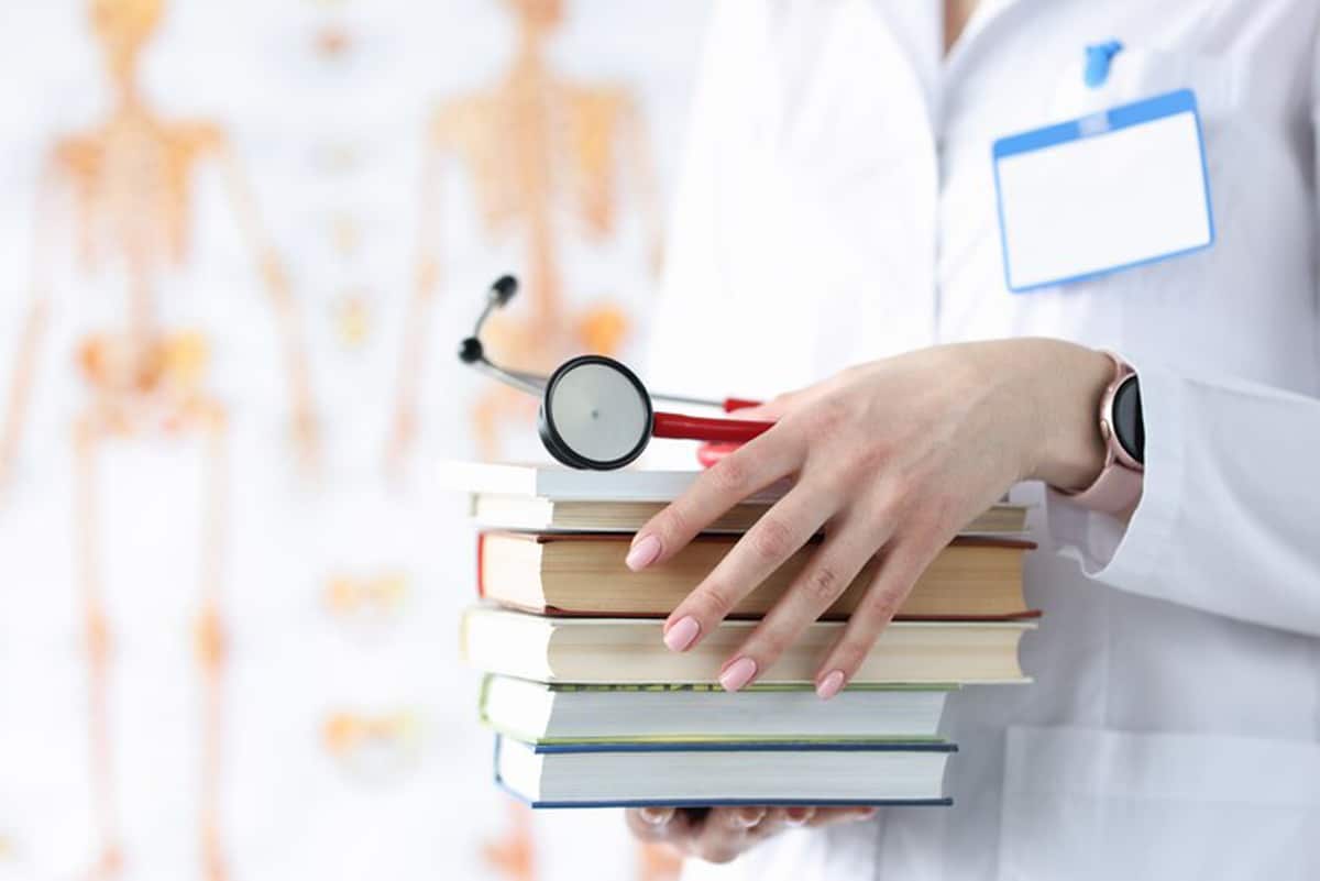 Medical Scribe Virtual Assistant: Key Questions Overview